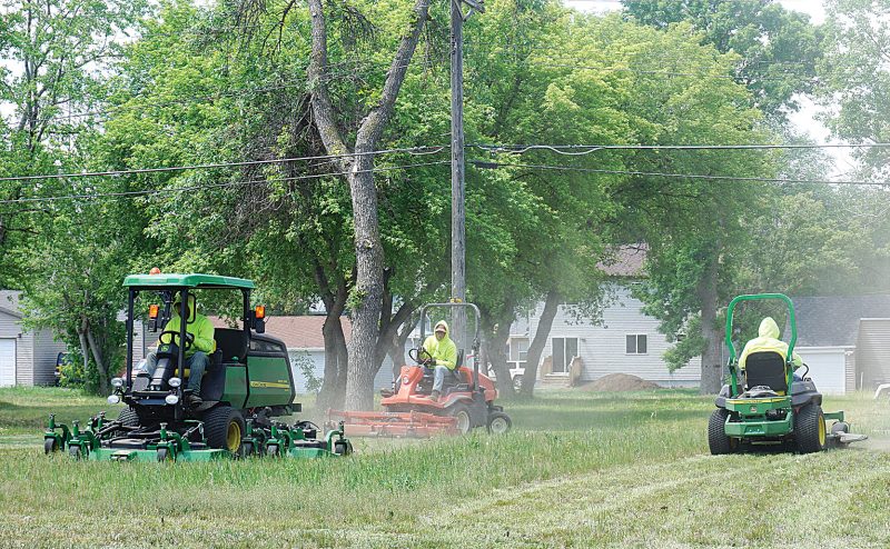 Hundreds of lots keep city mowing crews moving | News, Sports, Jobs ...
